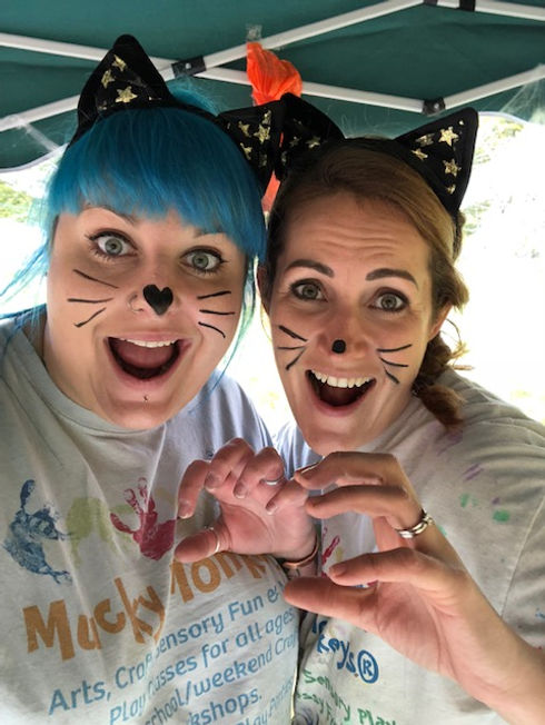 Messy Play | Mucky Monkeys | England