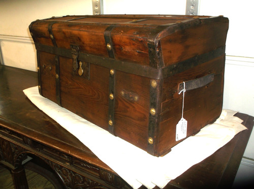 Antique Stagecoach Trunk [03-168]