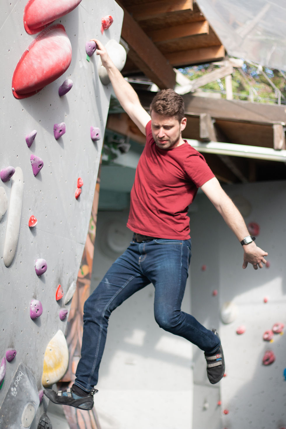 Tinder in Berlin: The Best Dating Profile Pictures To Get More Matches