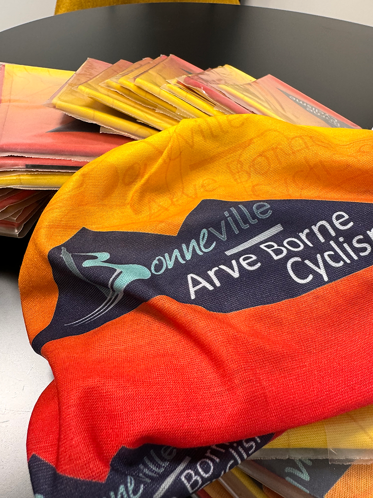 Création de buffs personnalisés pour le Vélo Club Bonneville - Pickles ...