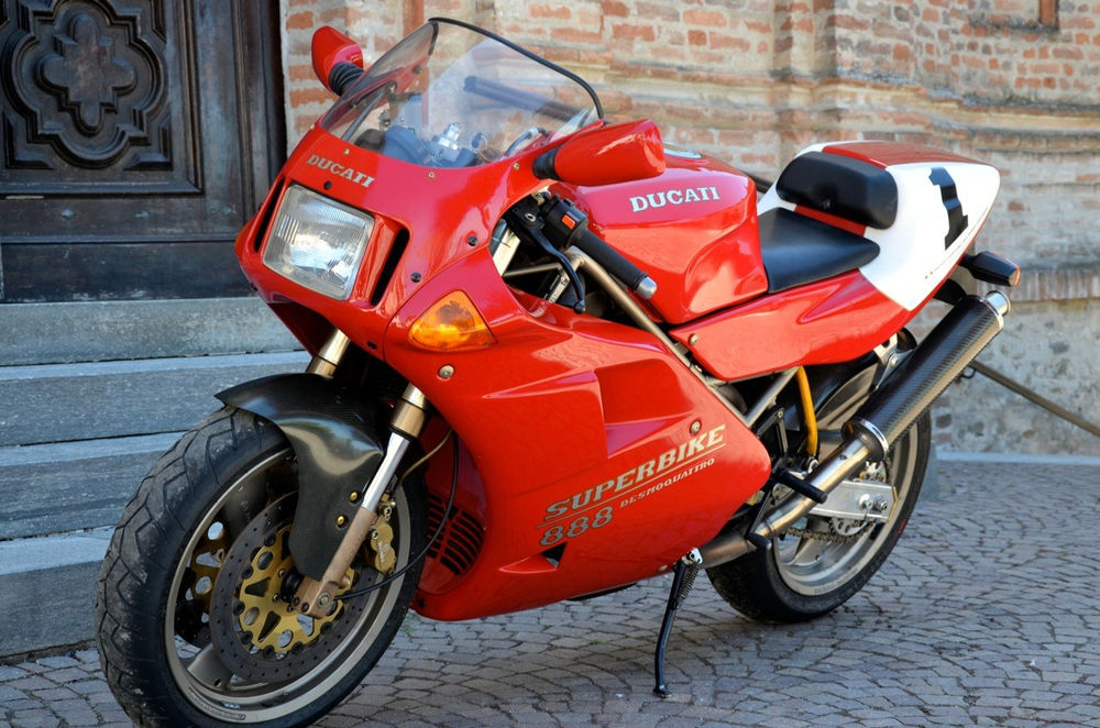 Ducati 888 SP5.