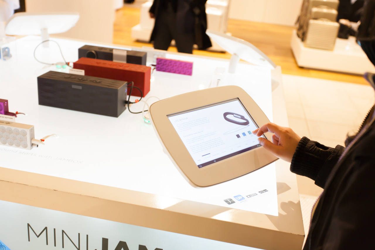 Jawbone - Up | Digital Point of Sale Displays for Retail