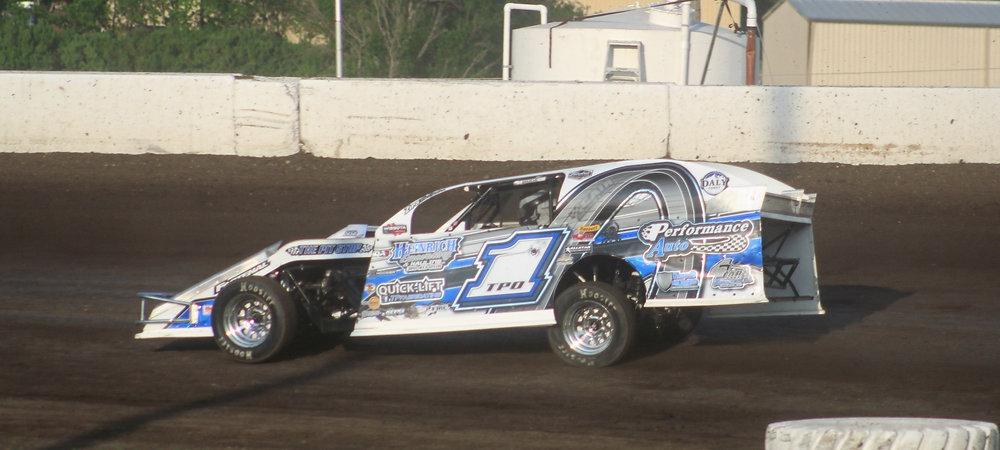 Peterson Edges Gerdes for Moonshine Mod Tour Win at Casino