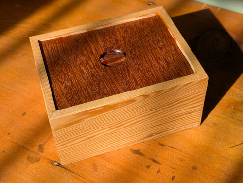 Medium Sugi box with Rosewood top | Haguruma Kuruma