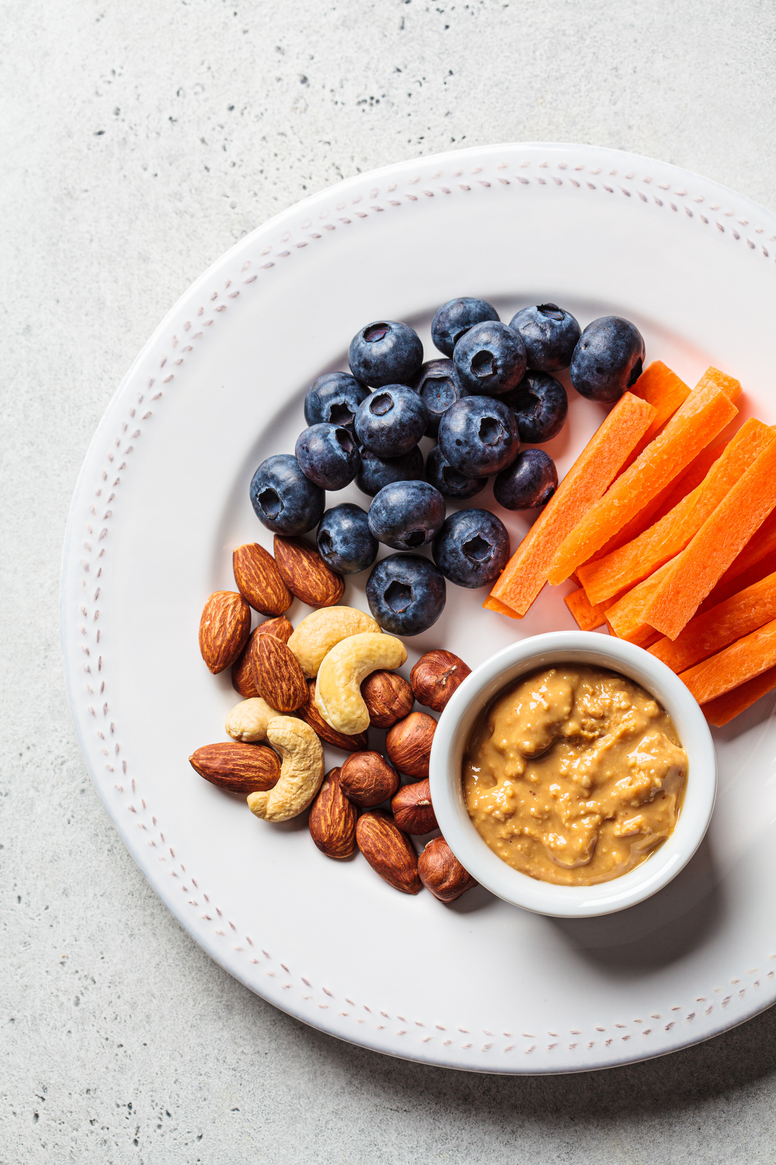 10 Quick and Healthy Snacks for Busy Days
