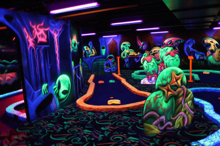 MINI-GOLF | lazerportfuncenter