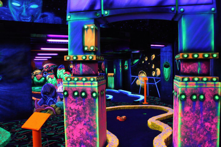 MINI-GOLF | lazerportfuncenter