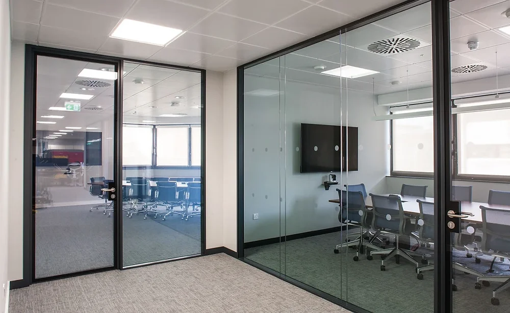 Redefining Collaboration Spaces: Smart Glass and Acoustic Elegance in ...