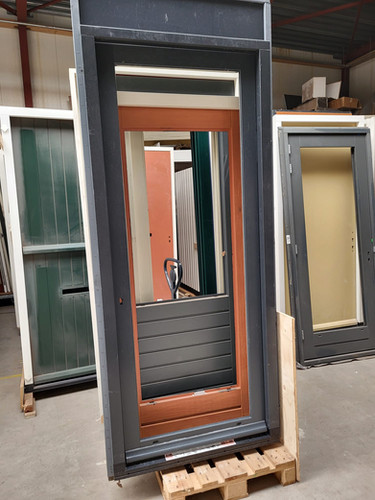 Kozijn met voordeur, lage borstwering | 103x242 | Ed van Duin | RPVD15