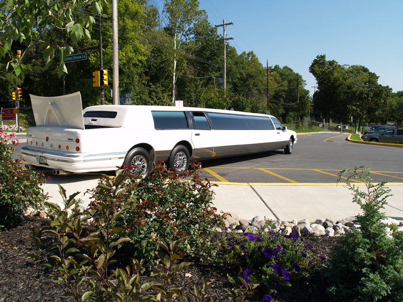 Lincoln Ultra Stretch Limo | Ali Baba Limo