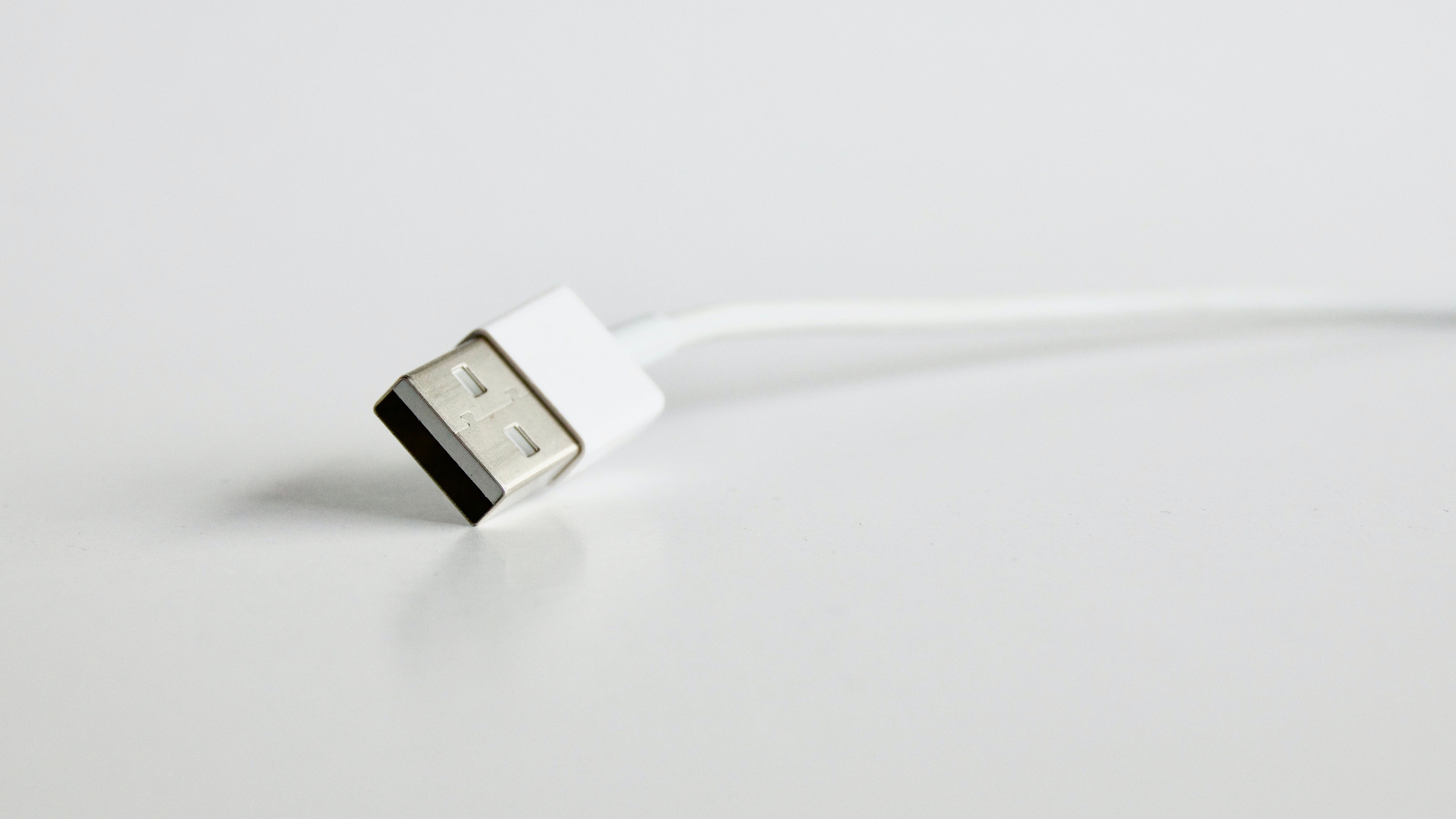 How This New USB O.MG Cable Can Be A Low Level Hacker