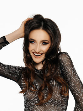 VICTORI | Award-winning singer, songwriter | TV show "The Voice"