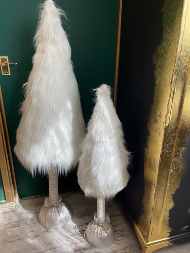 White Furry Bouncing Christmas Tree Two Sizes 100cm or 135cm | The ...