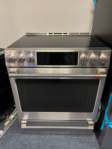 Cafe CHS900P2MS1 Slide-In Induction Range | Appliances 4 Less