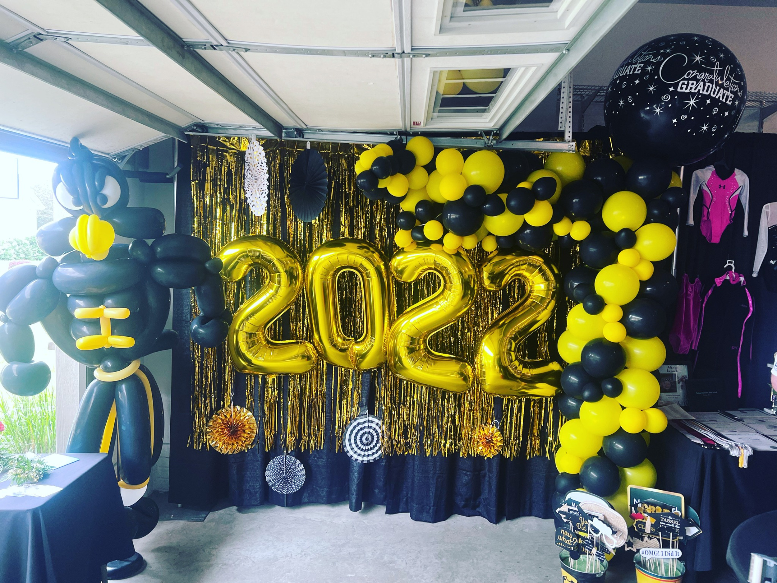 🎓 The Ultimate Graduation Glow-Up: How Balloons Bring the Party to Life ...