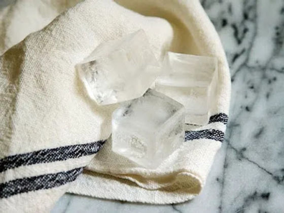 Different ways to remove ice from the freezer for all seasons