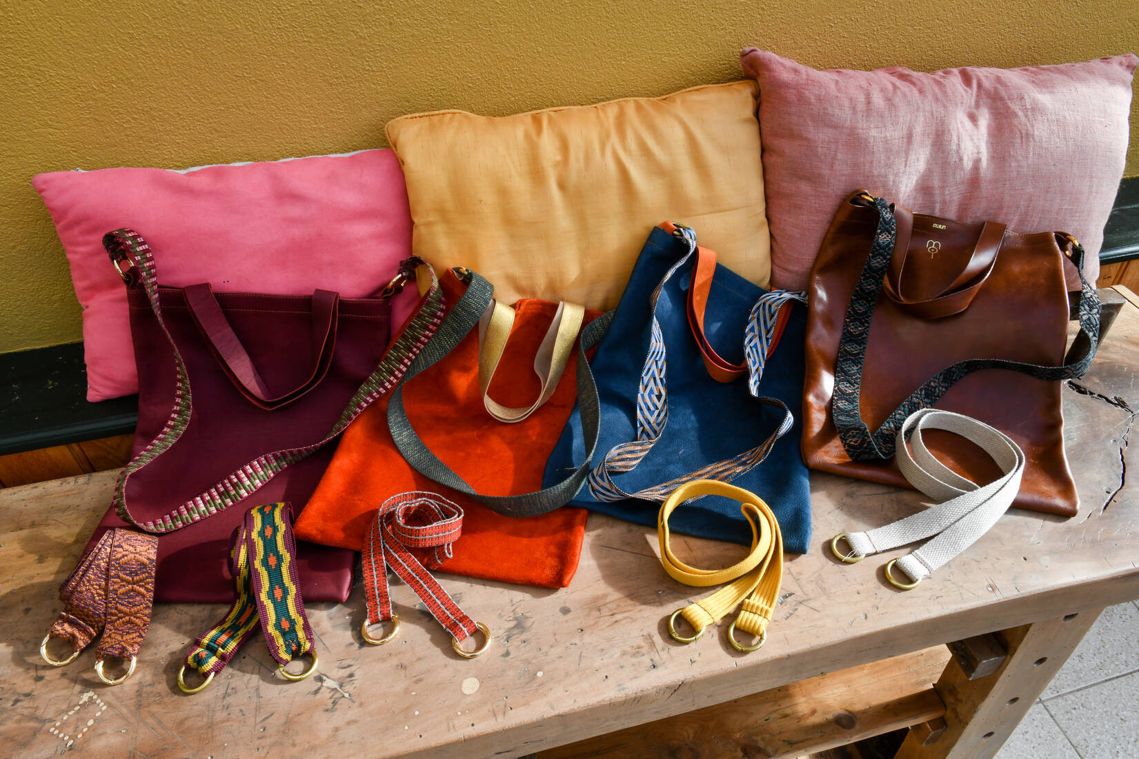 Contact | Unimoi · Design & Maroquinerie d'Art