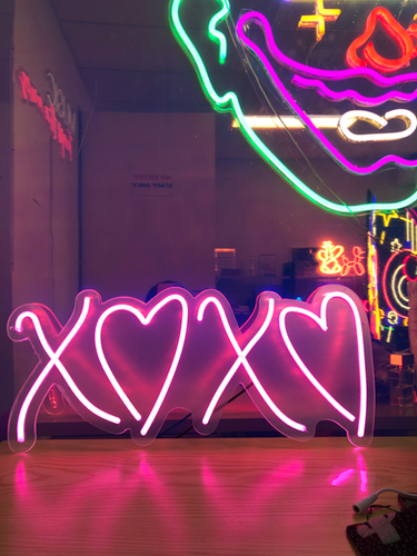 Big XOXO LED neon light | Lightning Planet