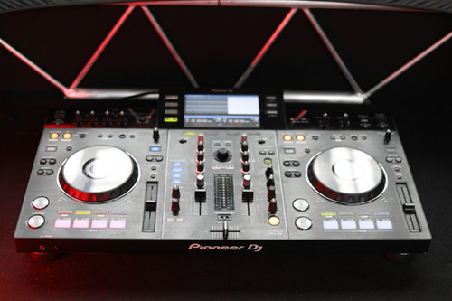 Pioneer XDJ-RX1 | Surrounded