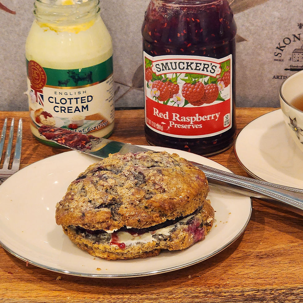 Scone Showdown: Devonshire vs. Cornwall – A Cream Tea Conundrum