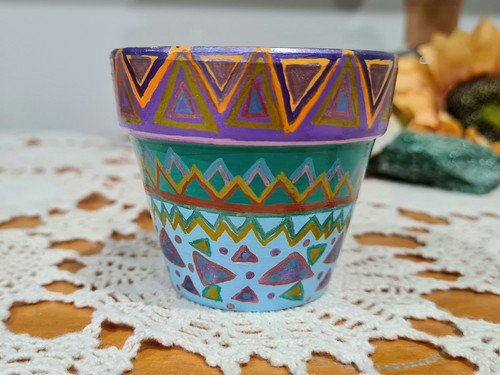 Mini terracotta triangle design pot plant | Quirky Creators