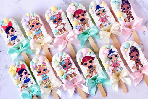 CUSTOM CAKESICLES | Launnie Pops