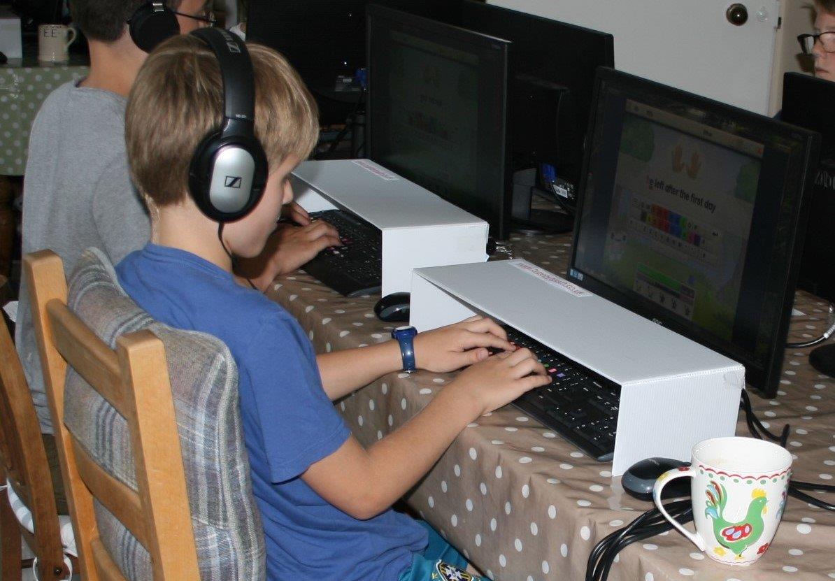 Learning to Touch Type | Type by Touch | UK OnLine Courses