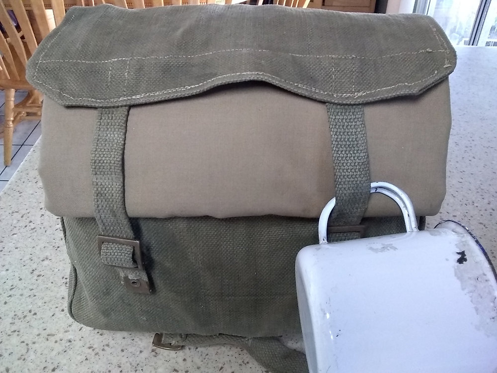 British Pattern 37 Small Pack - Typical Contents