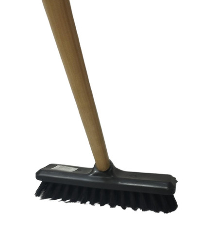 704H:ESCOBA SIBINA TIPO CEPILLO C/JALADOR Y BASTON DE MADERA 1.10M ...