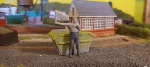 FIG: BR61 O Gauge Guard with flag right arm out | Moor View Models