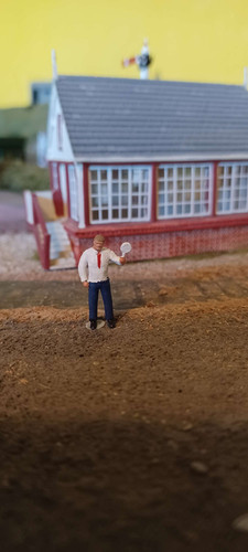 Fig: OO28 OO Gauge painted modern train dispatcher | Moor View Models