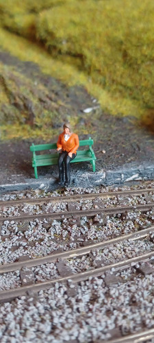 FIG: OO043: 3D printed and hand painted figure, female modern diesel ...