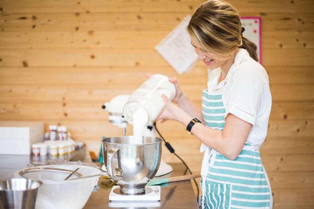 Brand Shoot - Baker - Elizabeth Harris Cakes