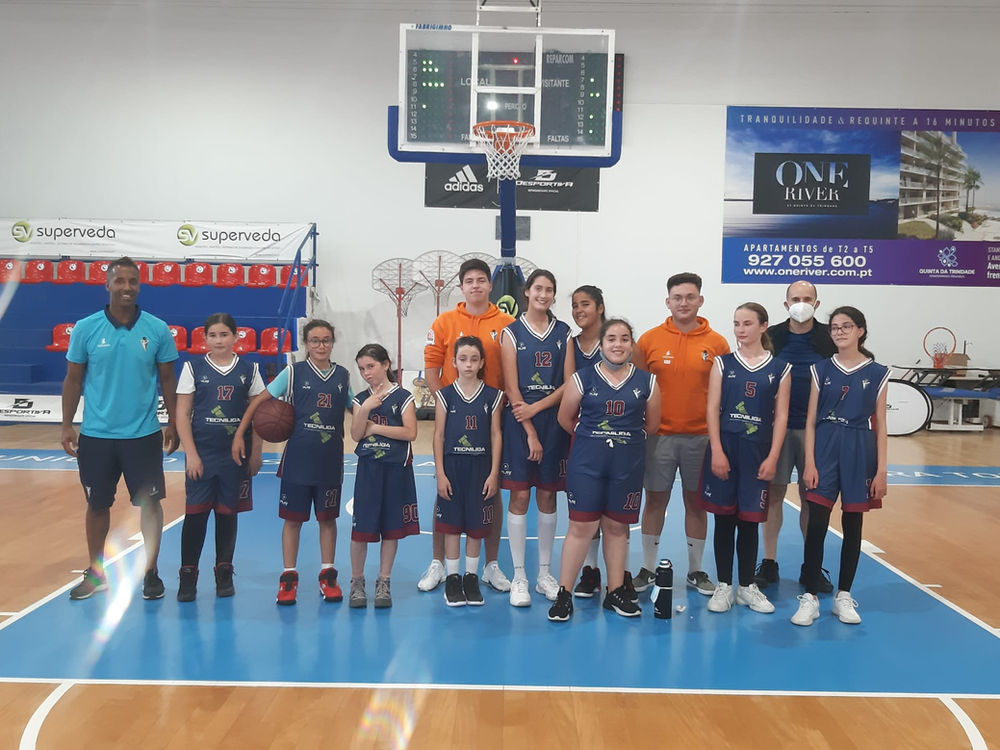 Basquetebol do Clube Desportivo Pinhalnovense Agora a vez de Mini basquete.
