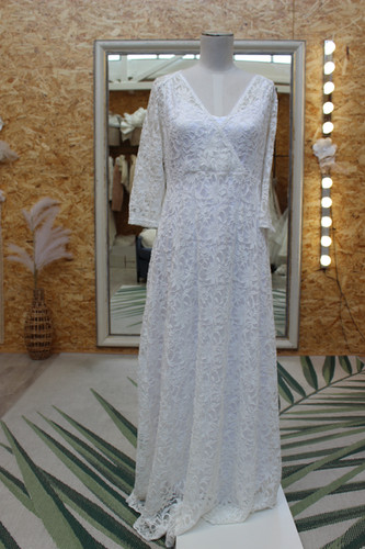 Anna Stratton - Slip and Dress | Bride-Cycle