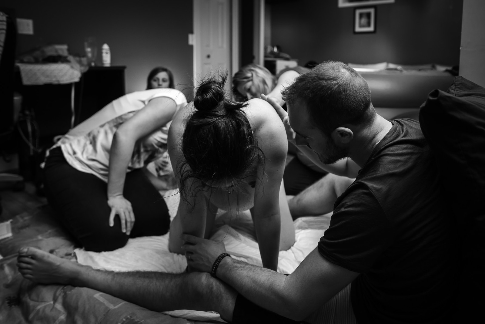 kneeling birth position