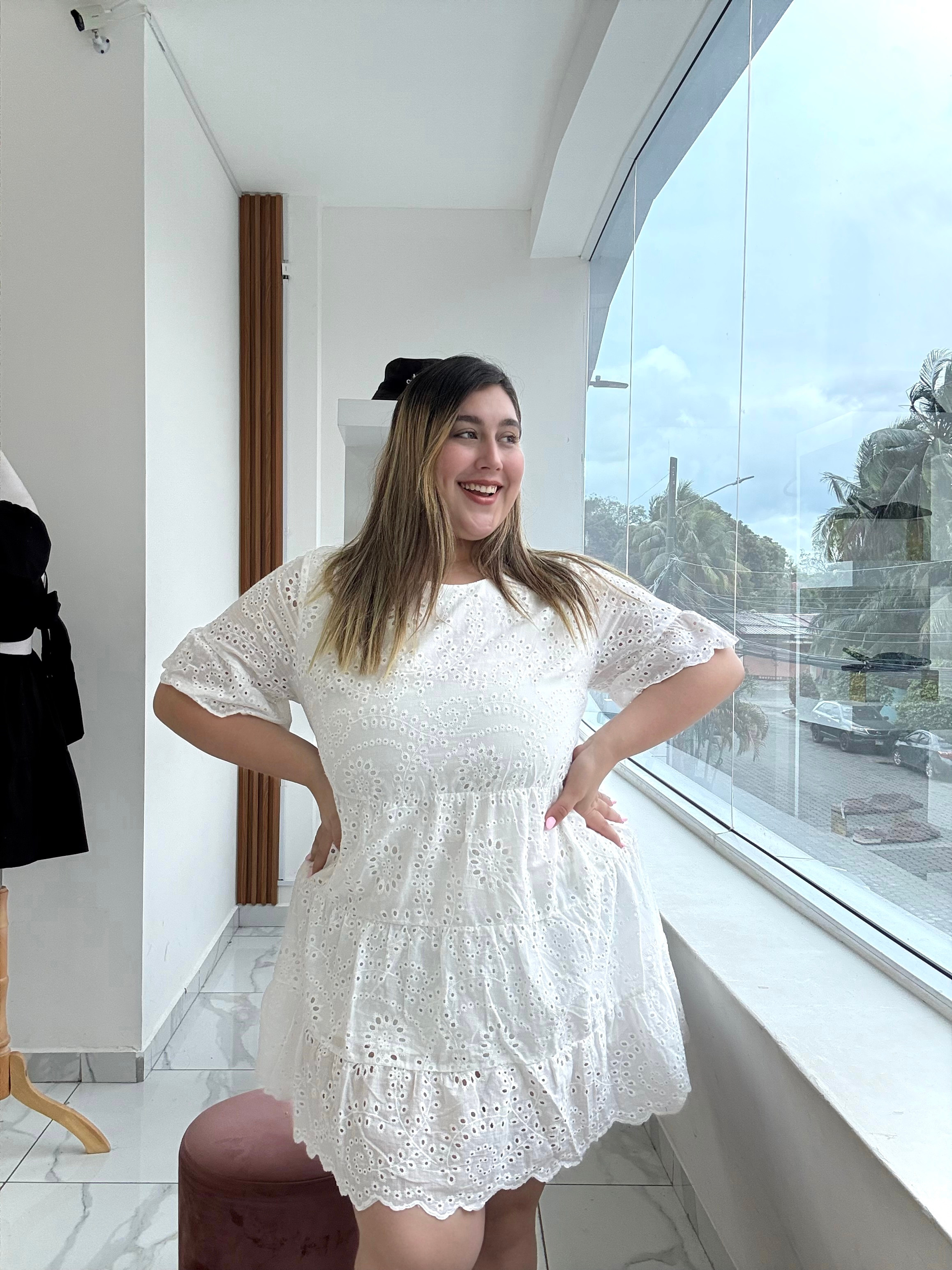 MC CLOTHES | White Plus Dress