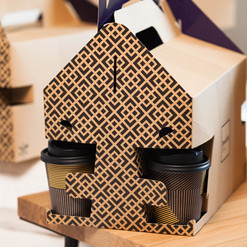 A patented paper lunch box for combined food & beverage delivery l ...