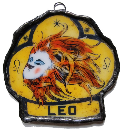 THE LEO GLASS ZODIAC ASTROLOGY ART