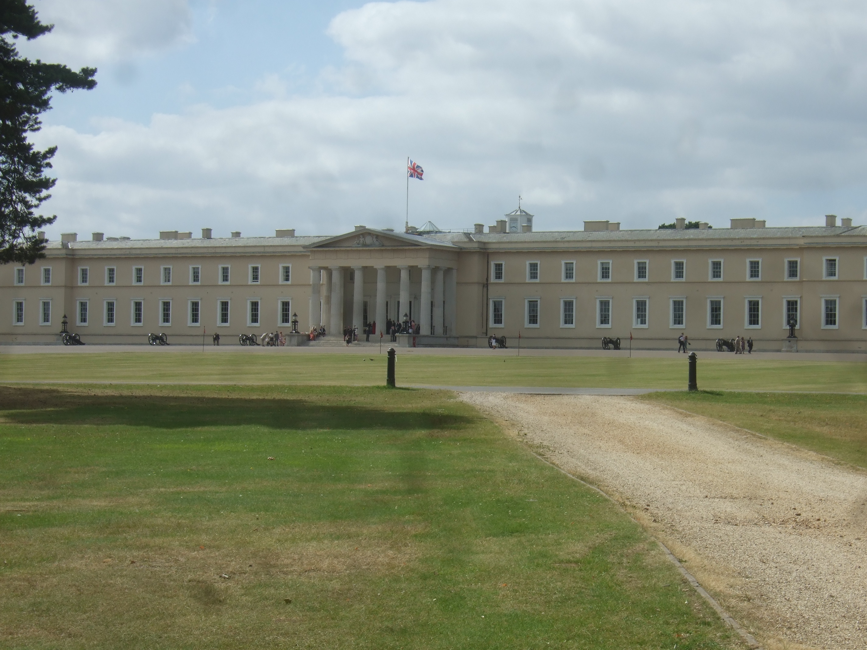 Sandhurst | vicaragemarquees