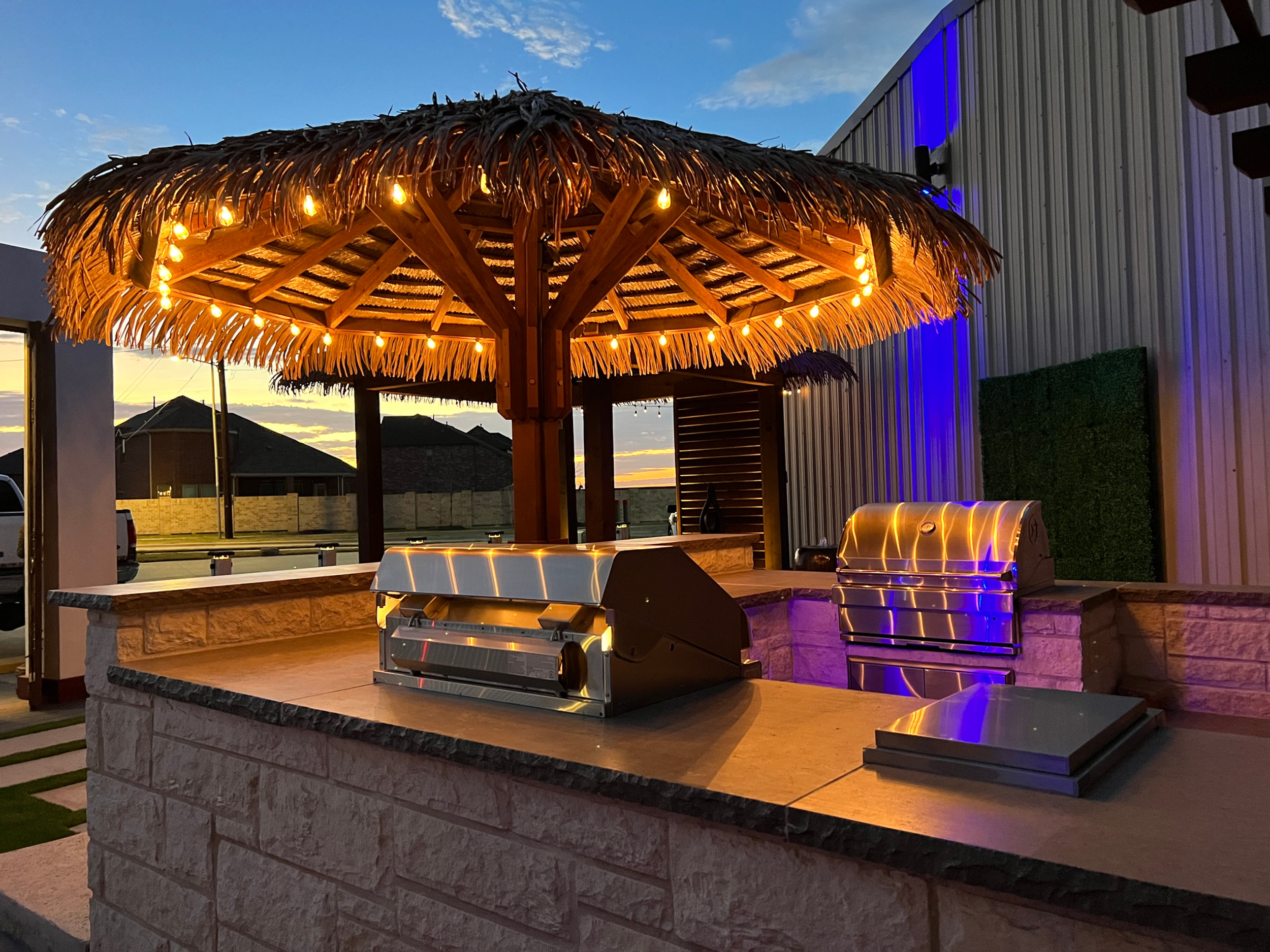 Outdoor Kitchen Showroom in Frisco | MTR Contractors