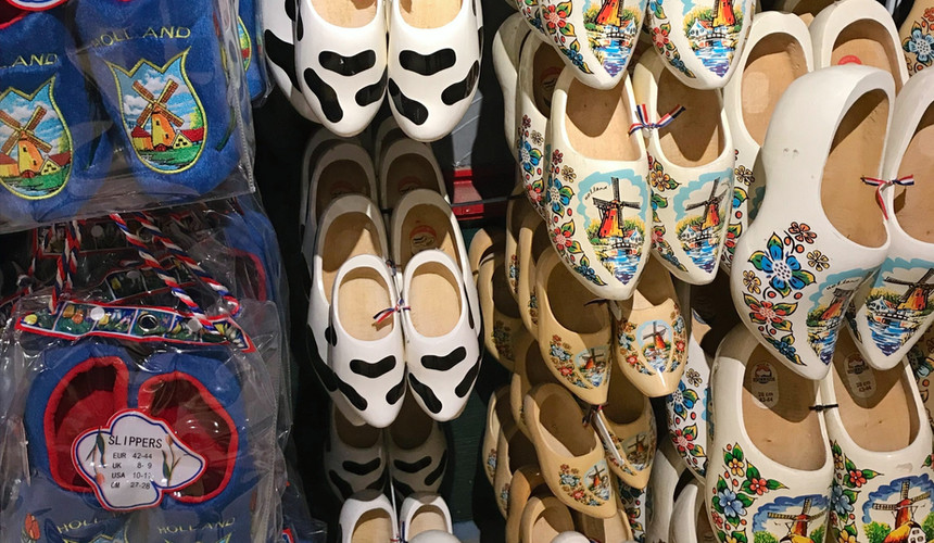 The Simonehoeve Cheese Farm & Clog Factory , Volendam, The Netherlands