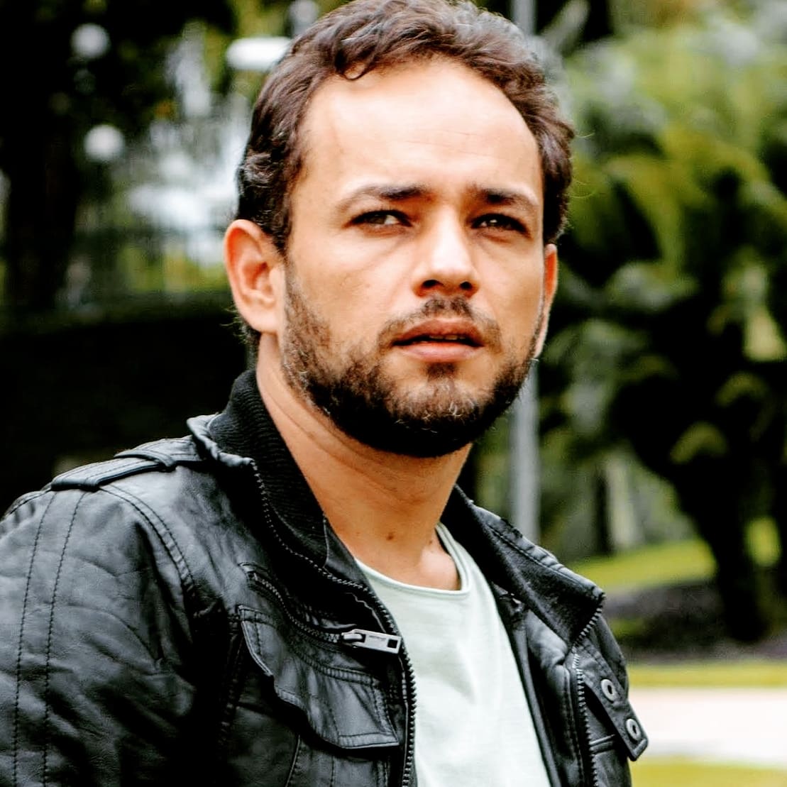 Join “Oscar Calixto” on Spaces by Wix