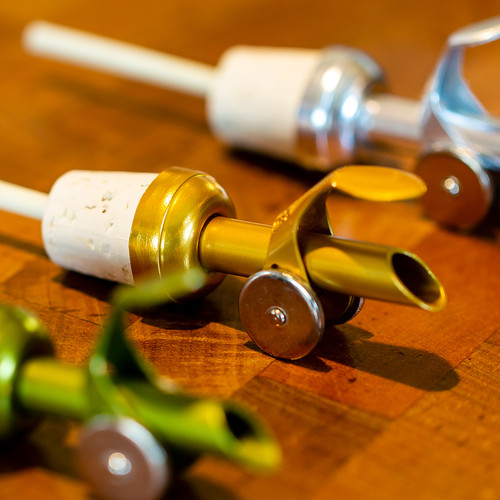 Weighted Pour Spouts | Olivezia