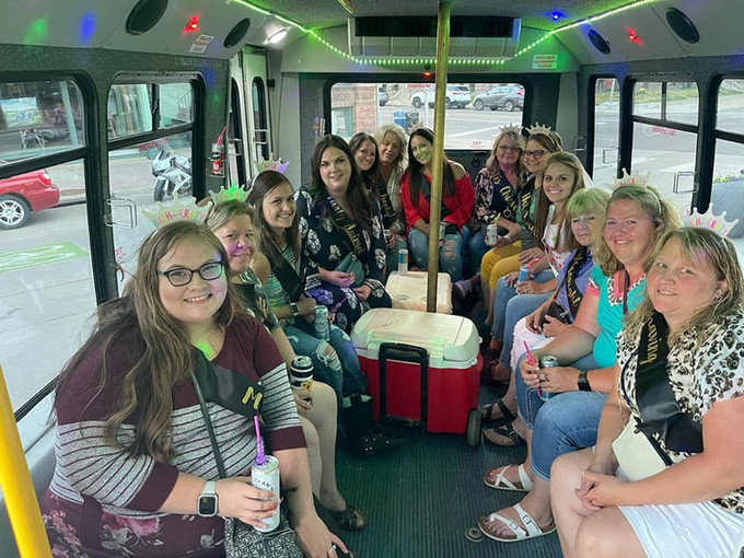 Sufu Cruise | Party Buses, Limo Service, Chauffeur | Sioux Falls, SD