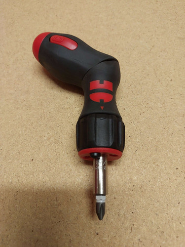 Wurth Pistol Grip Ratchet Magazine Screwdriver (06136401) With LED ...