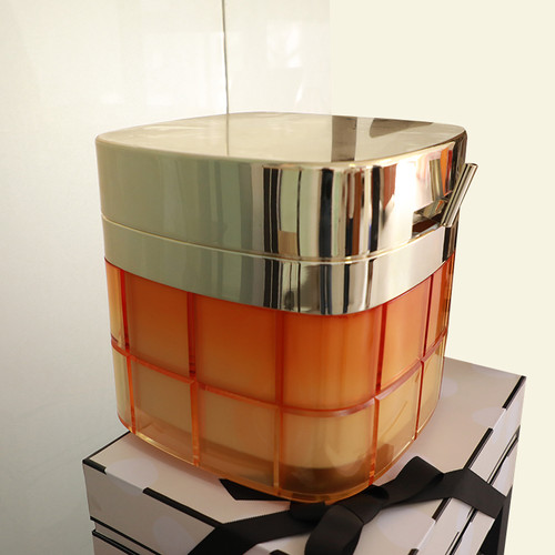 Luxury Square Shape Cosmetic Acrylic Jar display Large Sculpture ...