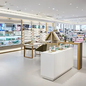 Top Custom Cosmetics Display Design & Manufacturer | Caamatech