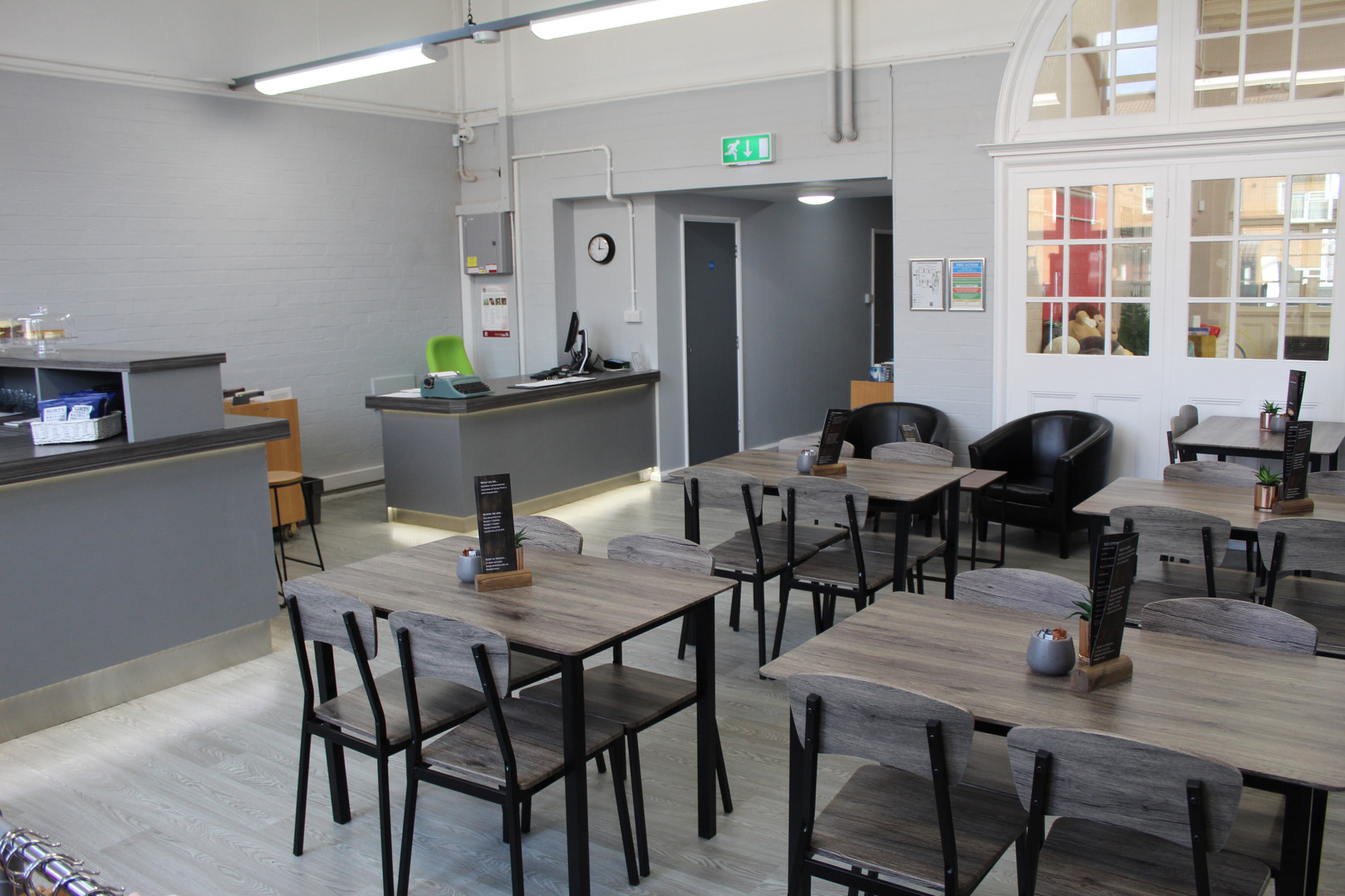 Coffee Shop | Menphys