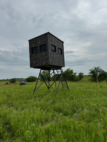 6x8 Deluxe Hunting Blind with 8ft stand | Bookman Kustom Outdo